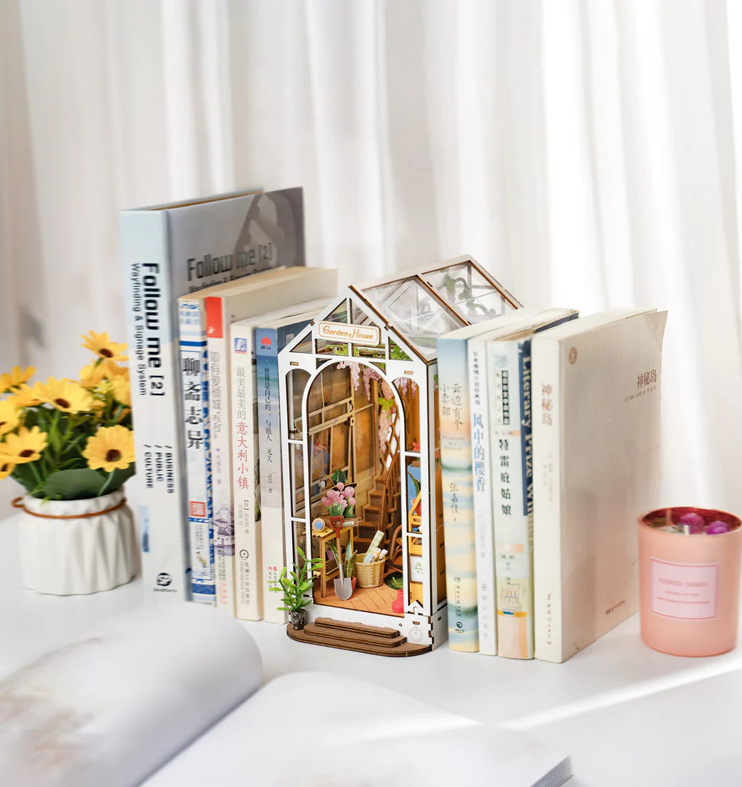 DIY Miniature House Book Nook Kit – The TCMU Store